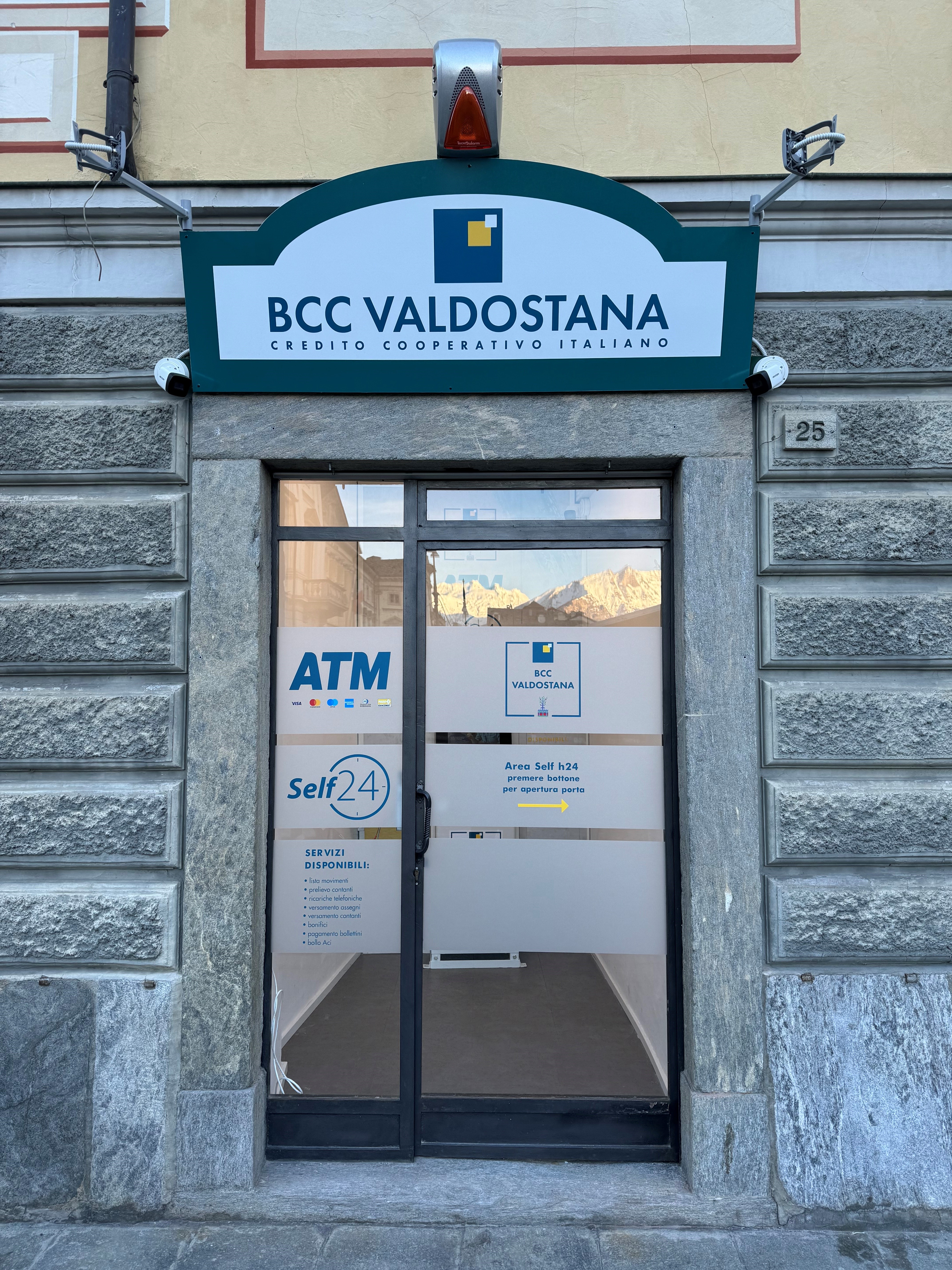 Apertura nuova Area Self Atm in piazza Chanoux! - BCC Valdostana